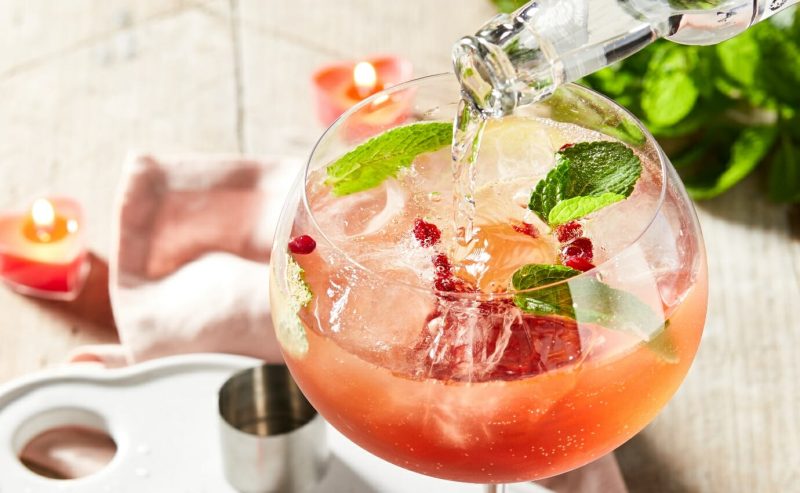 Pink Gin Iced Tea » The Ice Co.