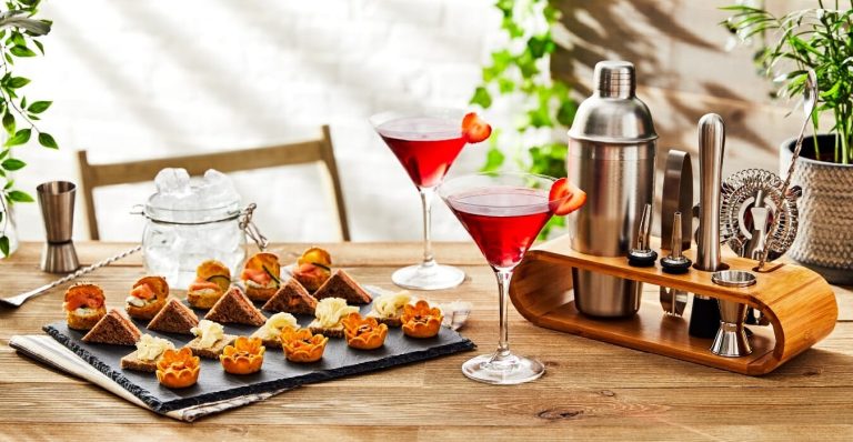 Welcome Drinks | What to serve at a Party | Summer | The Ice Co