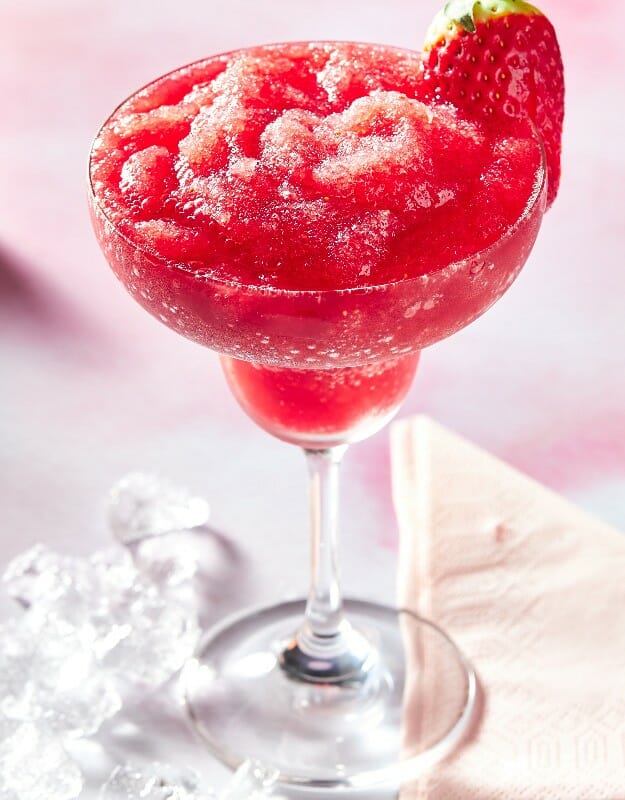 Delicious Frozen Cocktail Recipes to Cool You Down | The Ice Co