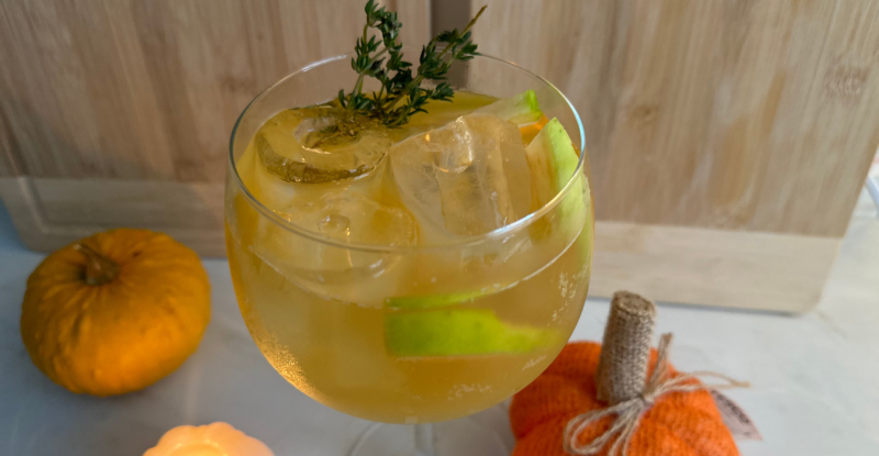 Holly Jolly Gin Fizz » The Ice Co.